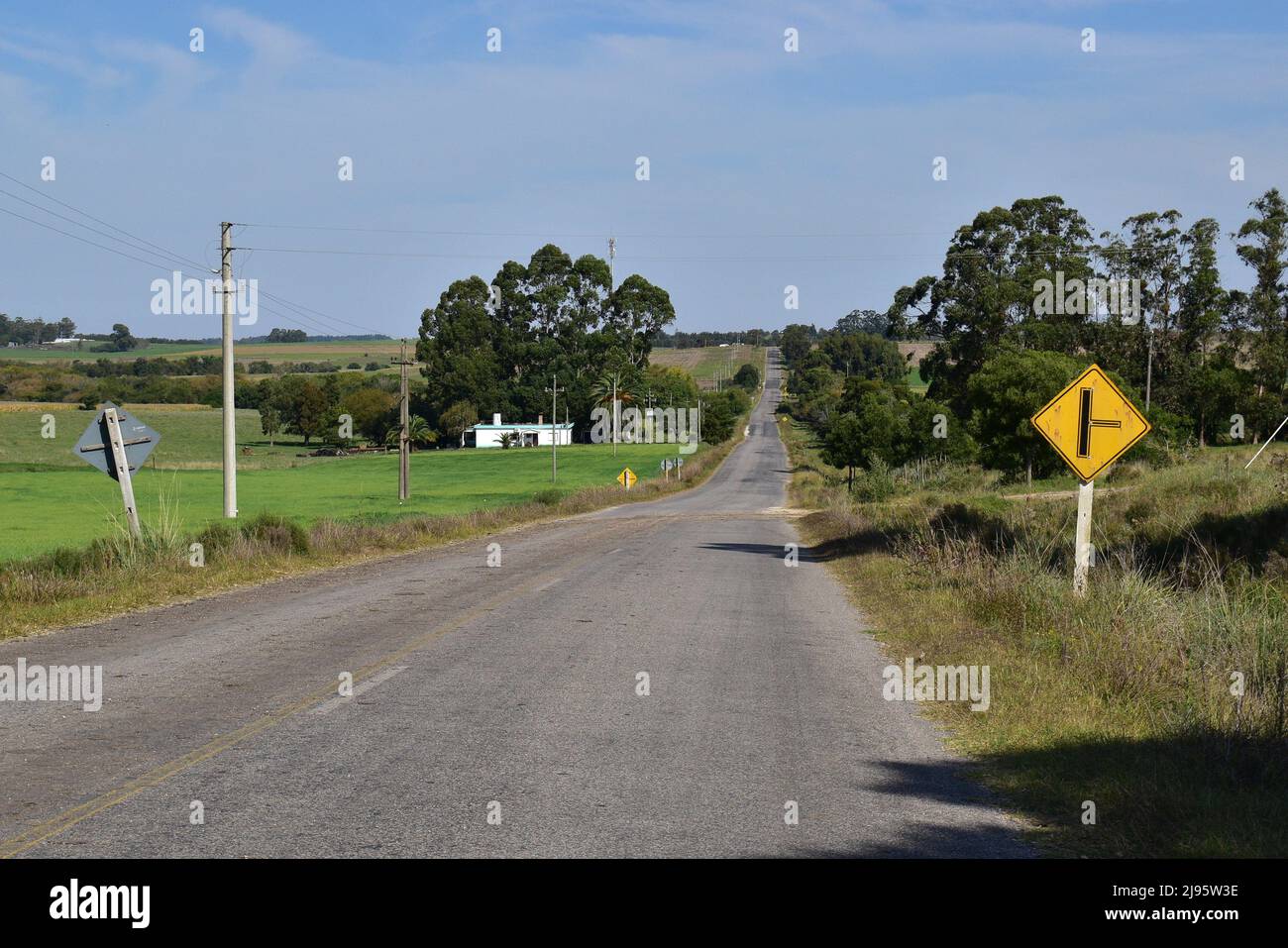 T crossing hi-res stock photography and images - Alamy