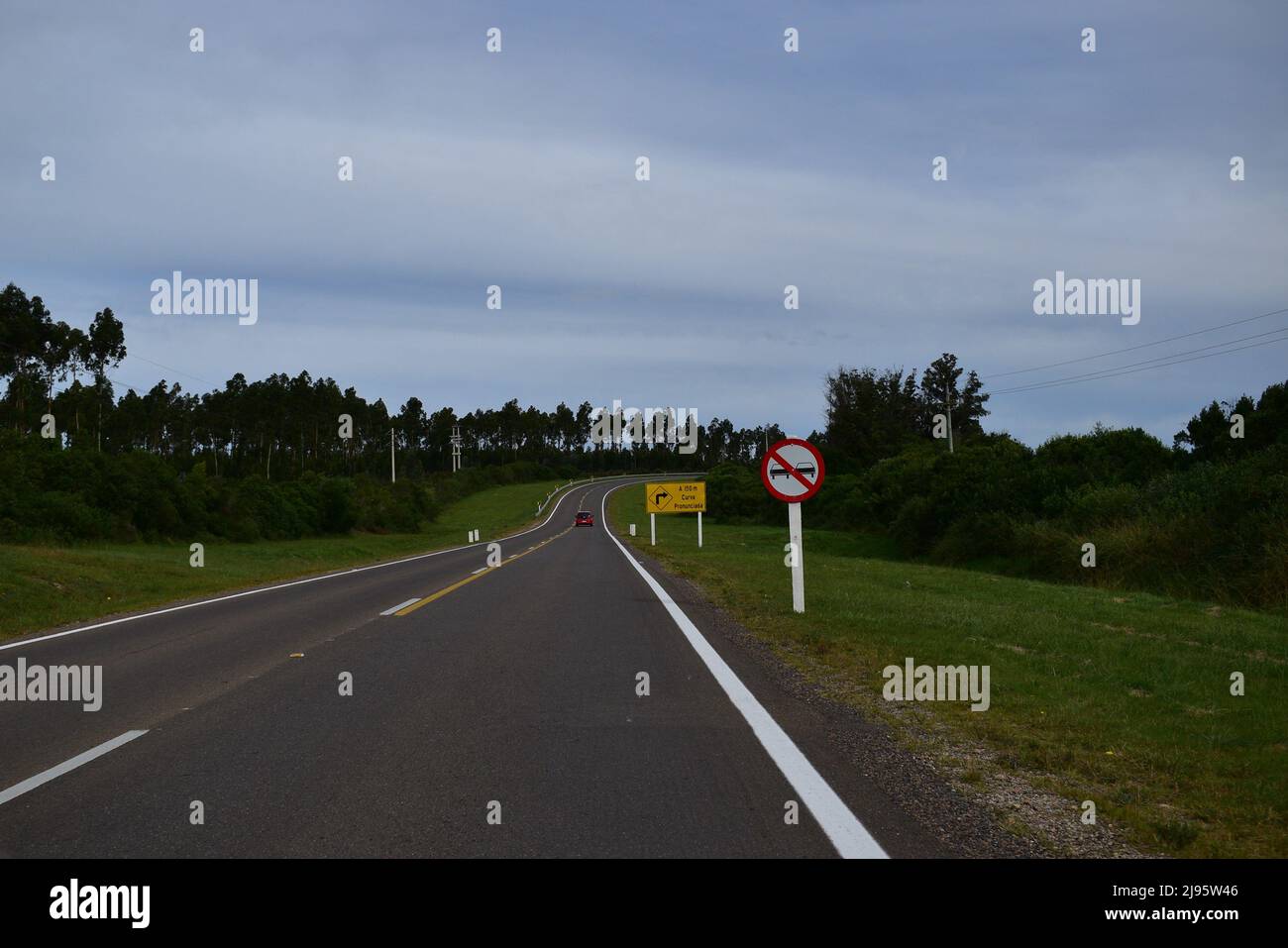 Two lane straight trail hi-res stock photography and images - Alamy