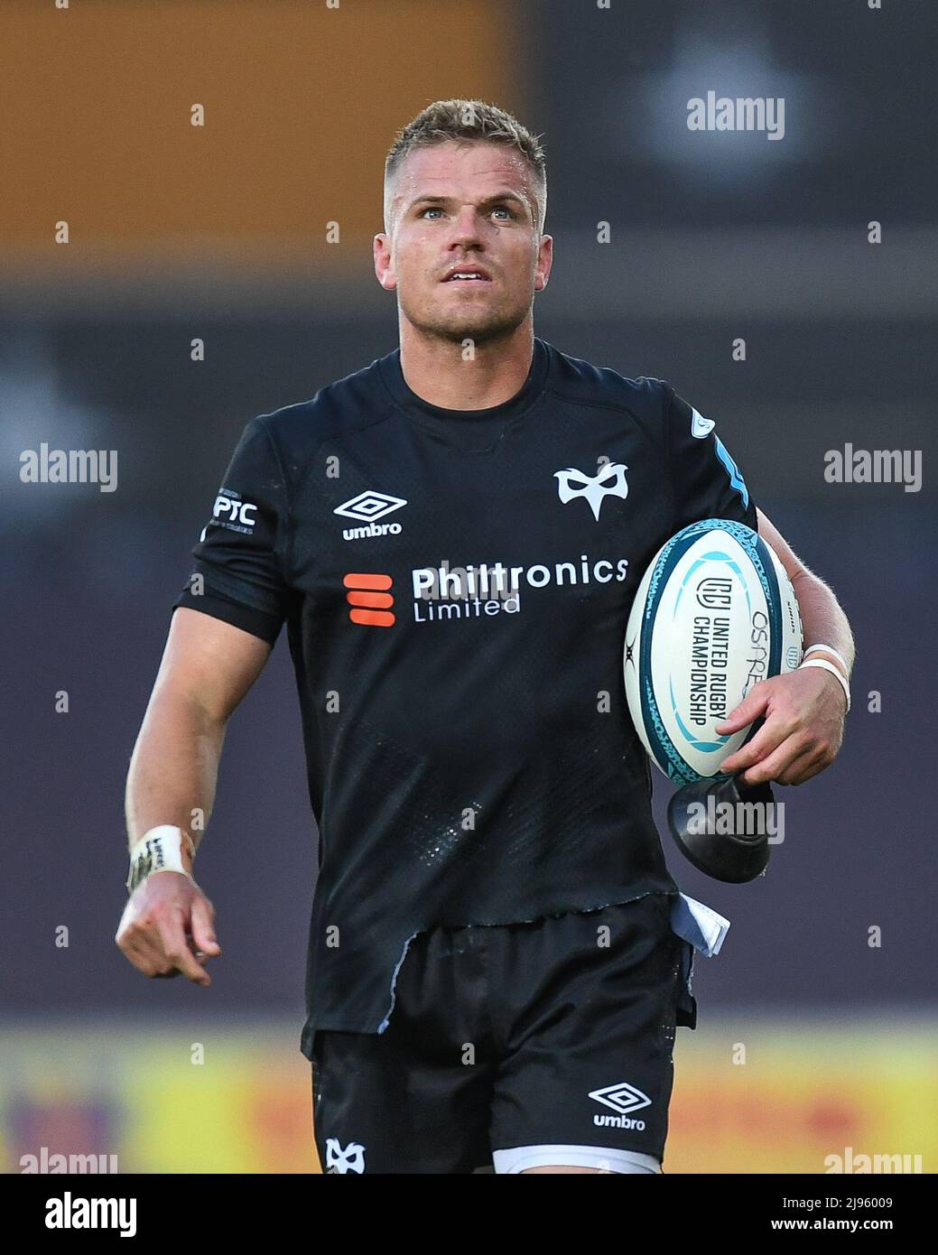 Gareth Anscombe of Ospreys Rugby, during the game Stock Photo - Alamy