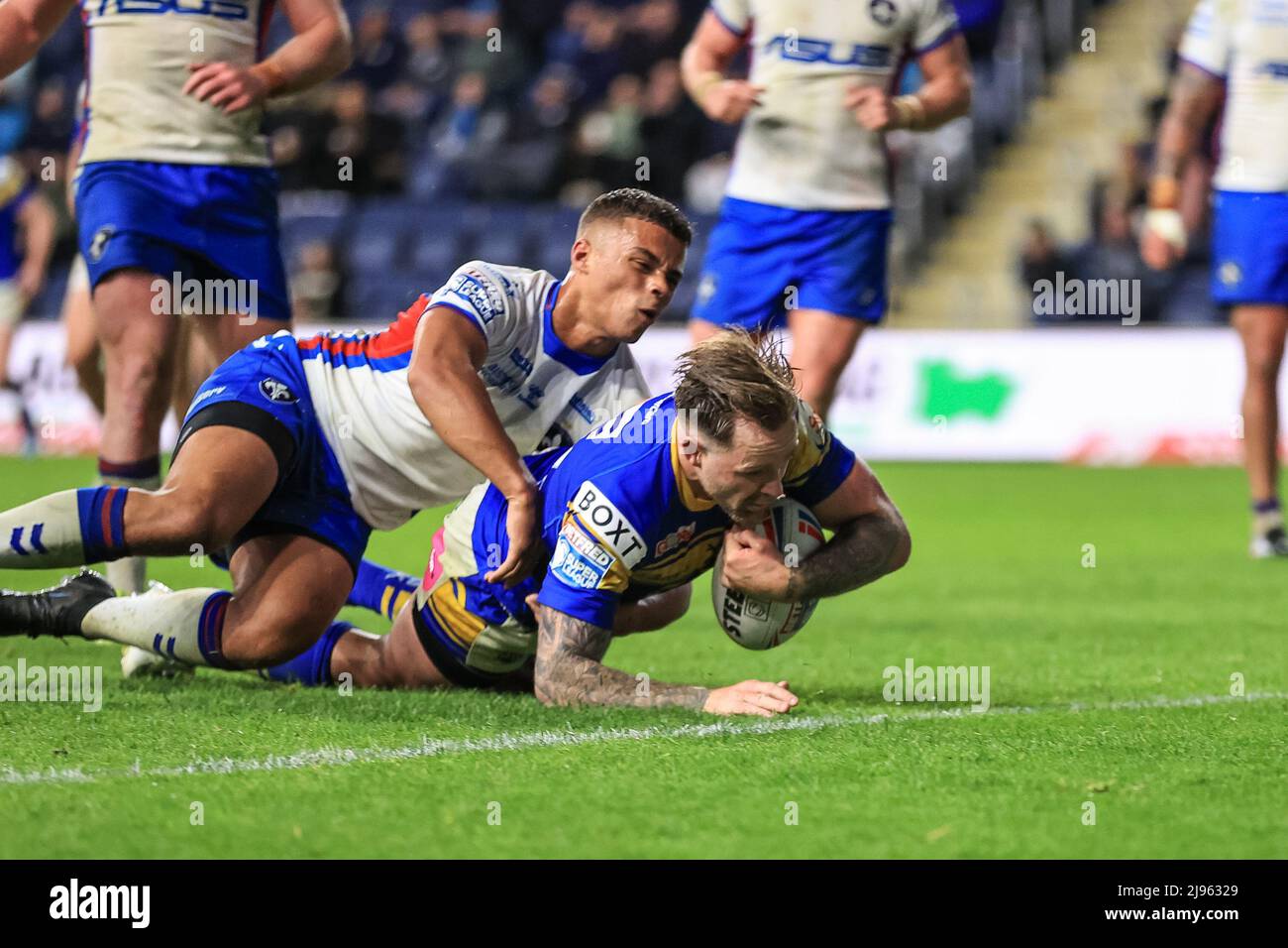 Blake Austin of Leeds Rhinos goes over for a try Stock Photo - Alamy
