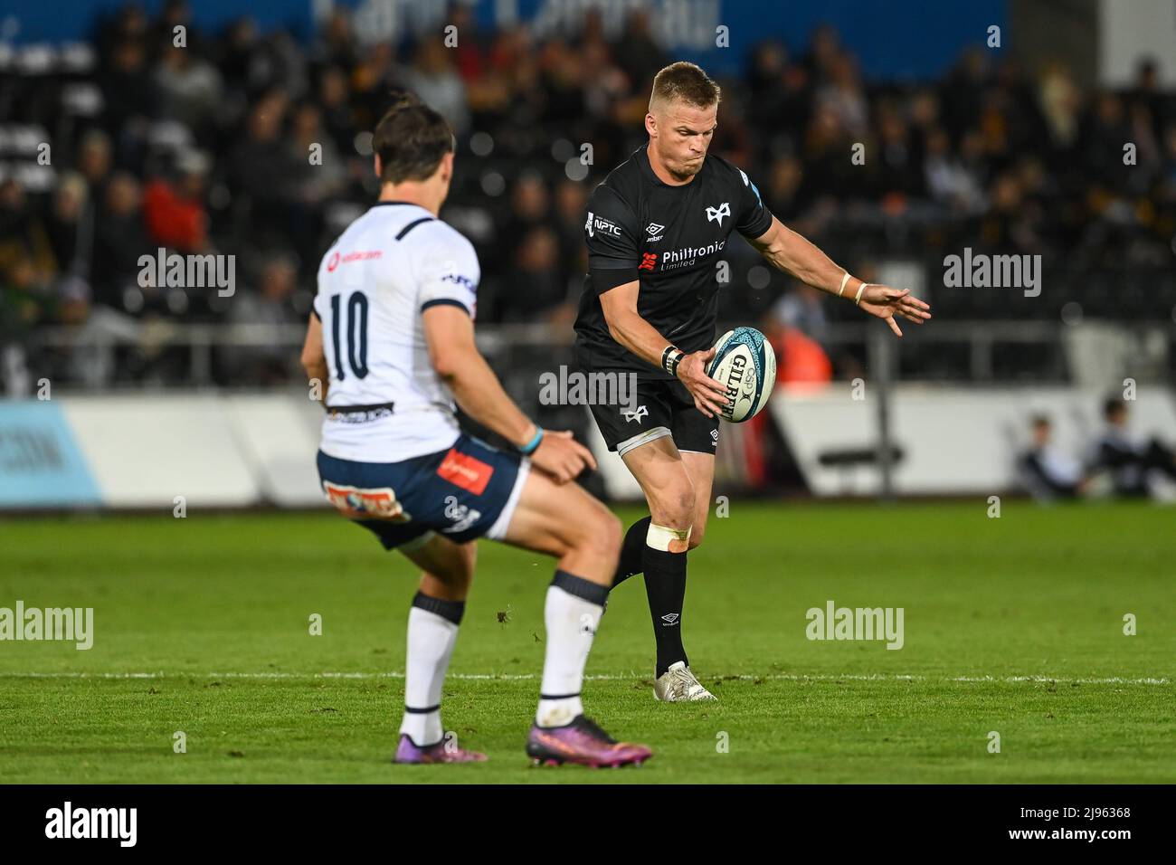 Gareth anscombe hi-res stock photography and images - Alamy