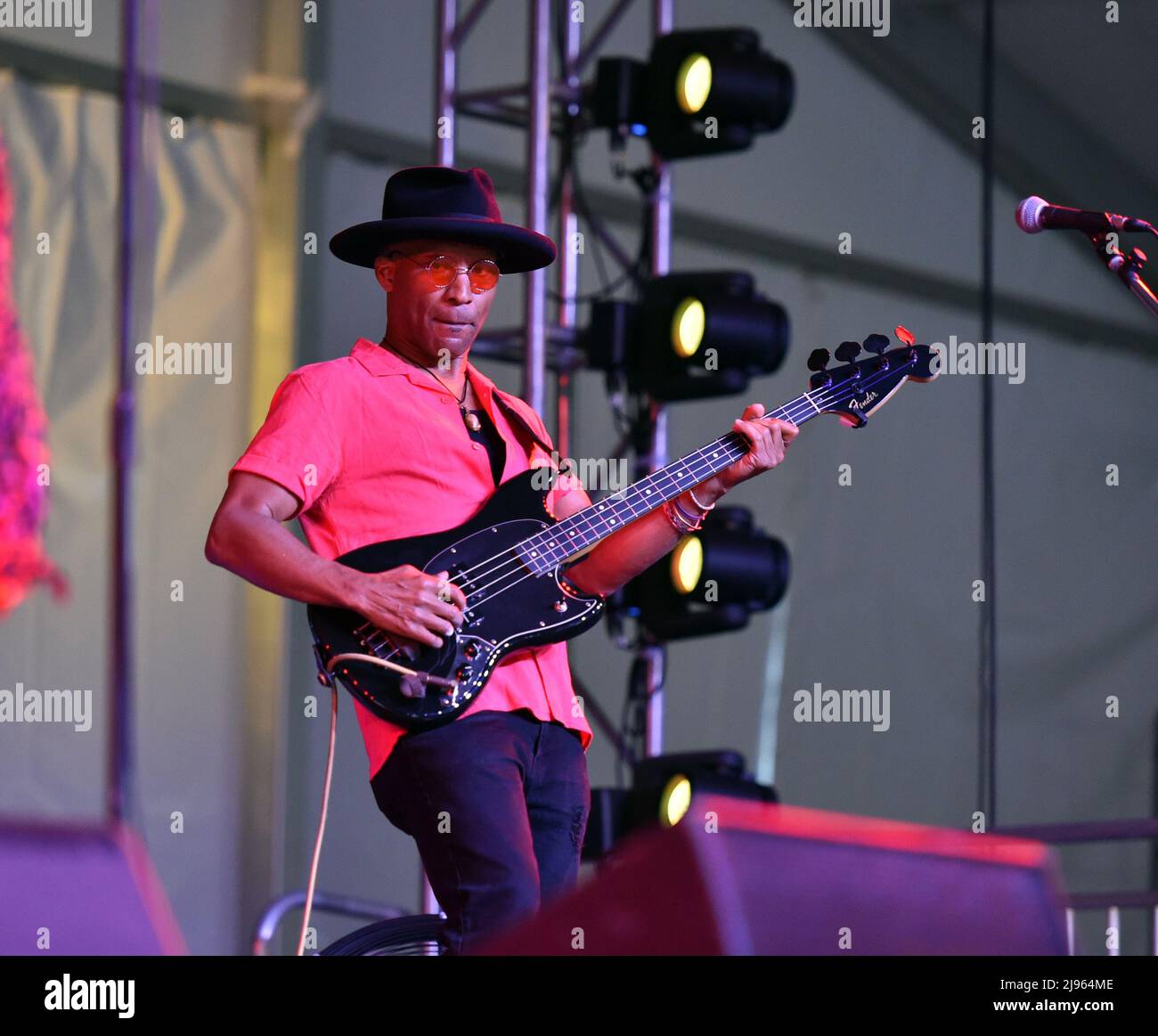 May 19, 2022, Norfolk, Virginia, USA: RON JOHNSON helps Samantha Fish ...