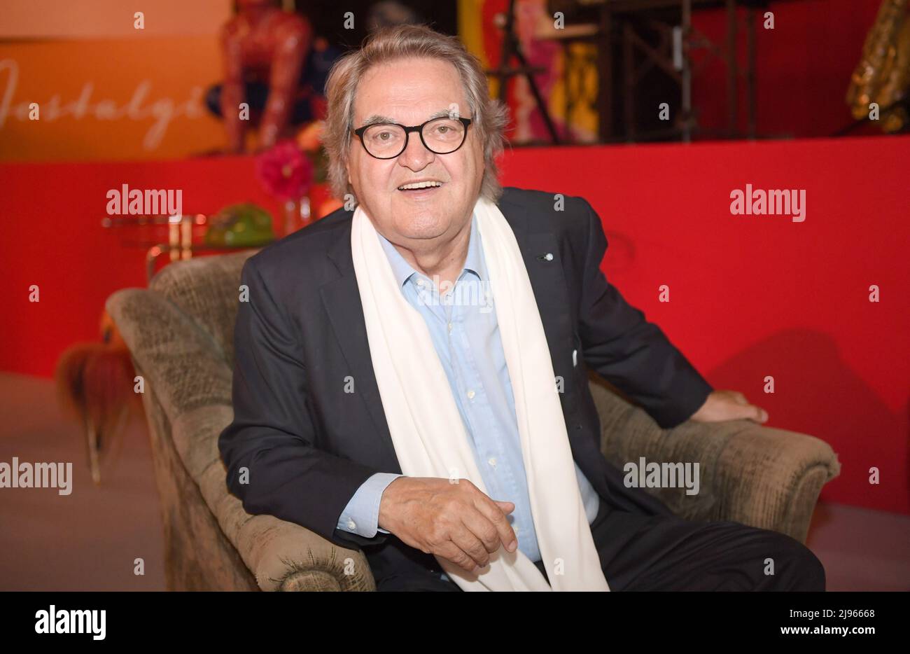 Helmut off hi-res stock photography and images - Alamy