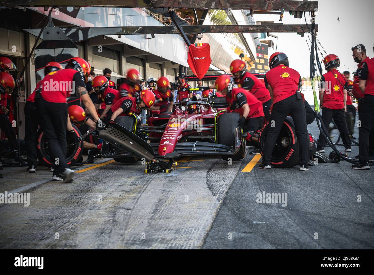 Ferrari f1 pit stop 2022 hi-res stock photography and images - Alamy