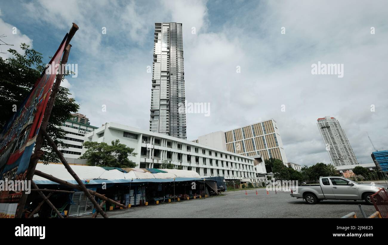 Four Seasons Private Residences Charoen Krung Road, Khwaeng Yan Nawa ...