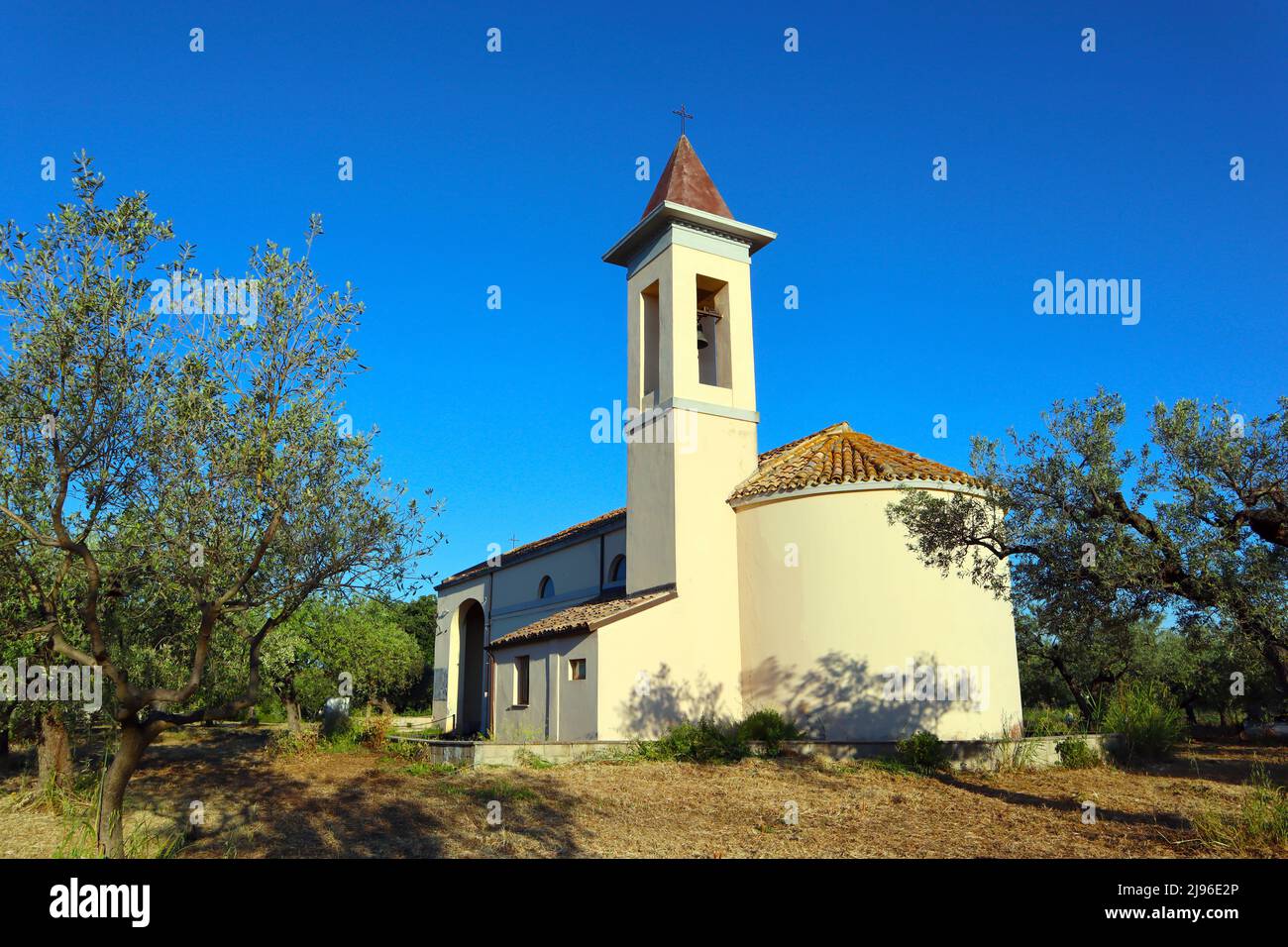 Moro river canadian war cemetery hi-res stock photography and images ...