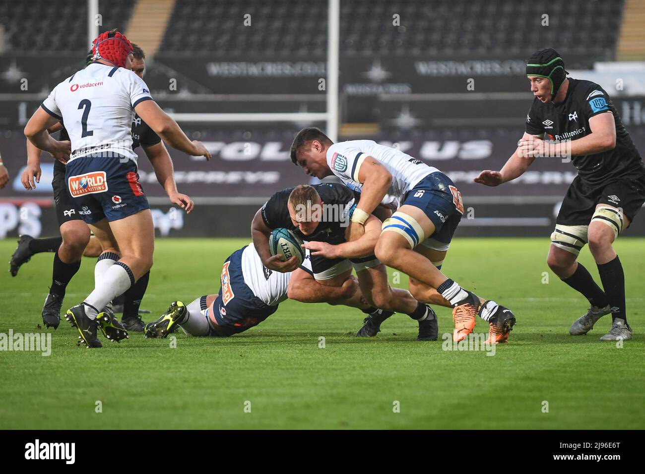 Dewi Lake of Ospreys Rugby, drives forward during the game Stock Photo ...