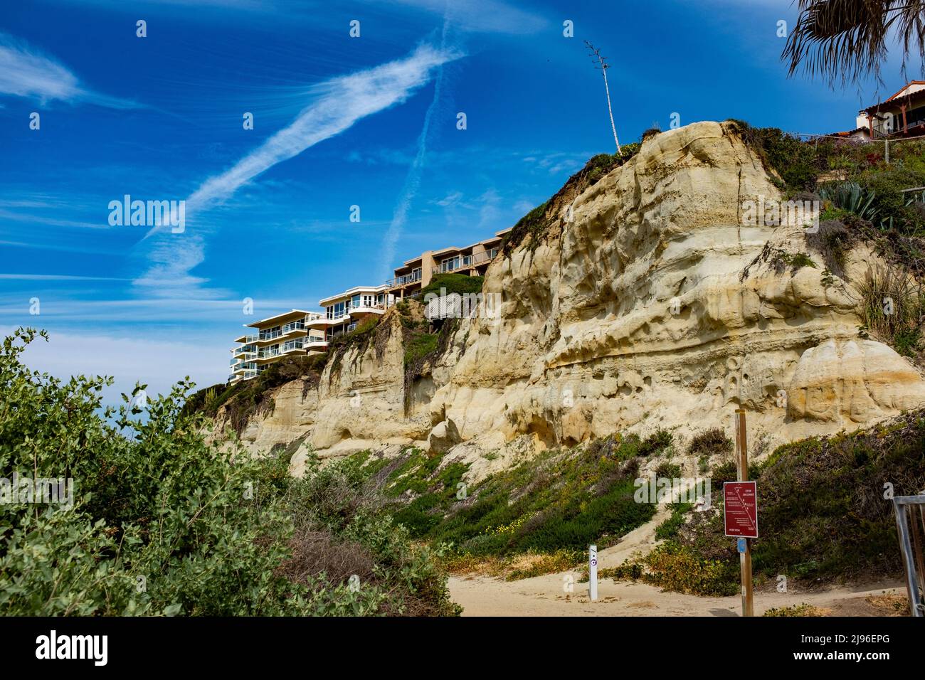 Cliff railroad hi-res stock photography and images - Alamy