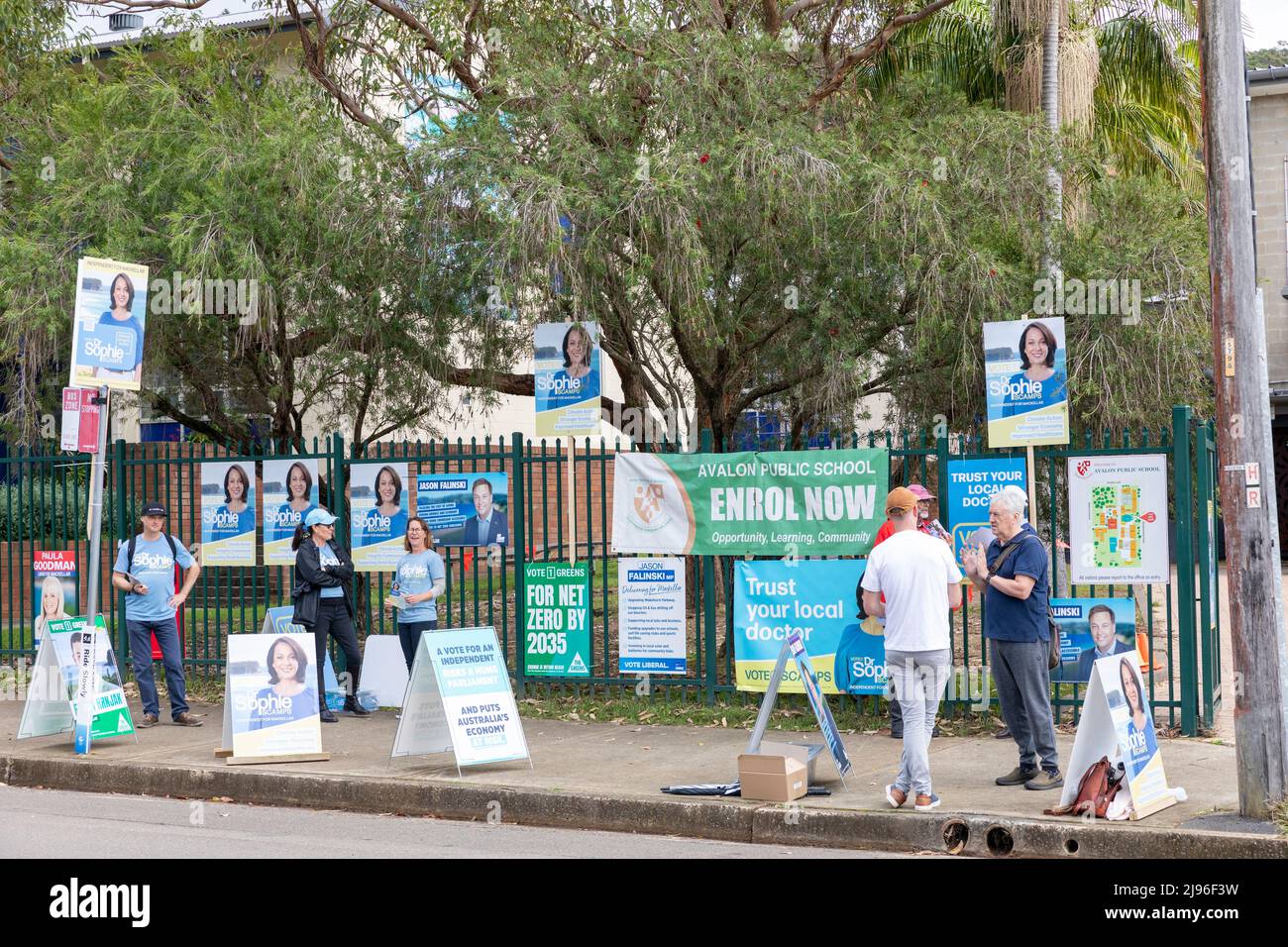 Avalon beach primary school hi-res stock photography and images - Alamy