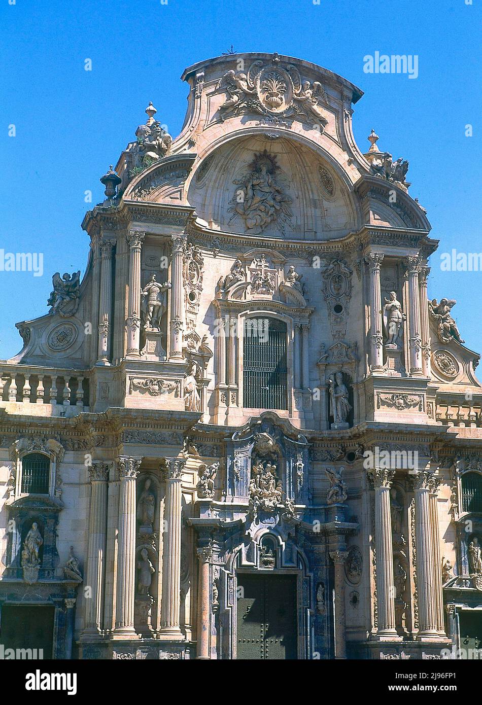DETALLE DE LA FACHADA DE LA CATEDRAL DE MURCIA REALIZADA ENTRE 1736 Y ...
