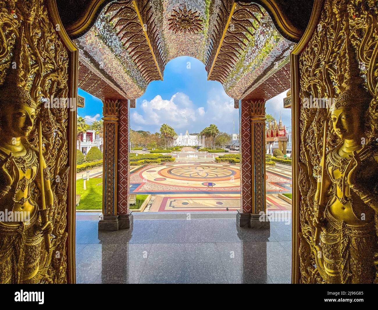 Wat Chantaram and Wat Tha Sung temple, Crystal Sanctuary 100 m long, in Uthai Thani, Thailand ...
