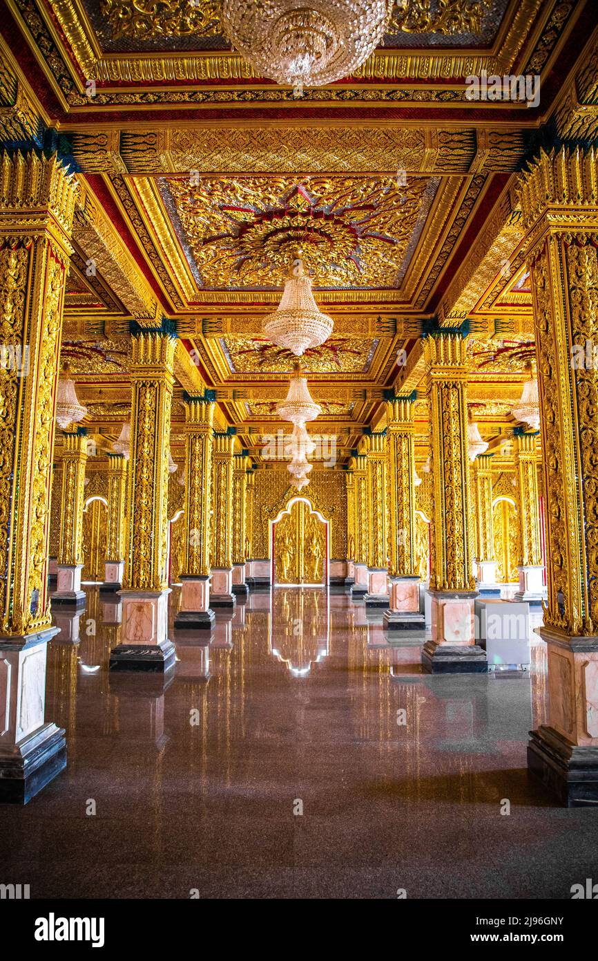 Wat Chantaram and Wat Tha Sung temple, Crystal Sanctuary 100 m long, in Uthai Thani, Thailand ...