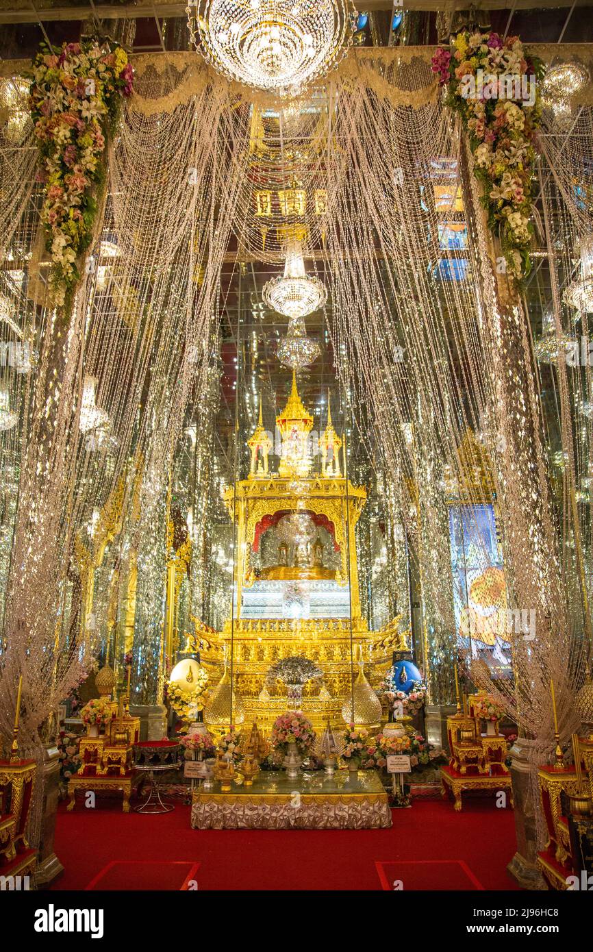 Wat Chantaram and Wat Tha Sung temple, Crystal Sanctuary 100 m long, in Uthai Thani, Thailand ...