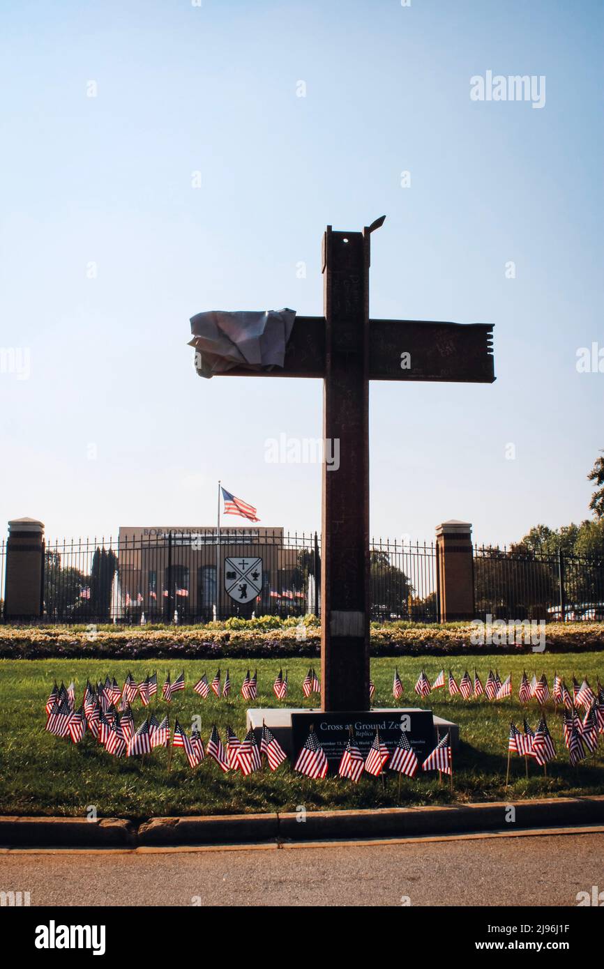 9 11 steel cross hi-res stock photography and images - Alamy