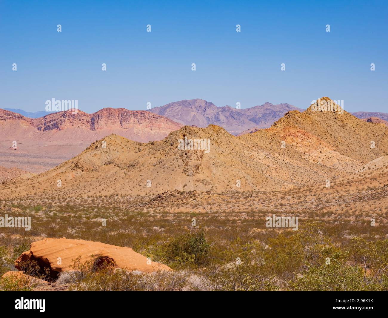 Sunny view of the landscape of Redstone Park at Nevada Stock Photo - Alamy