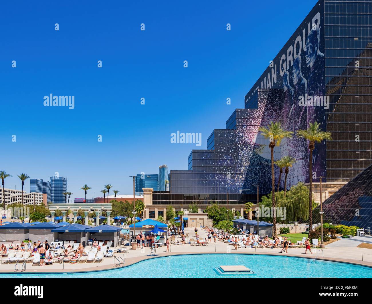 Luxor hotel and casino pool hi-res stock photography and images - Alamy