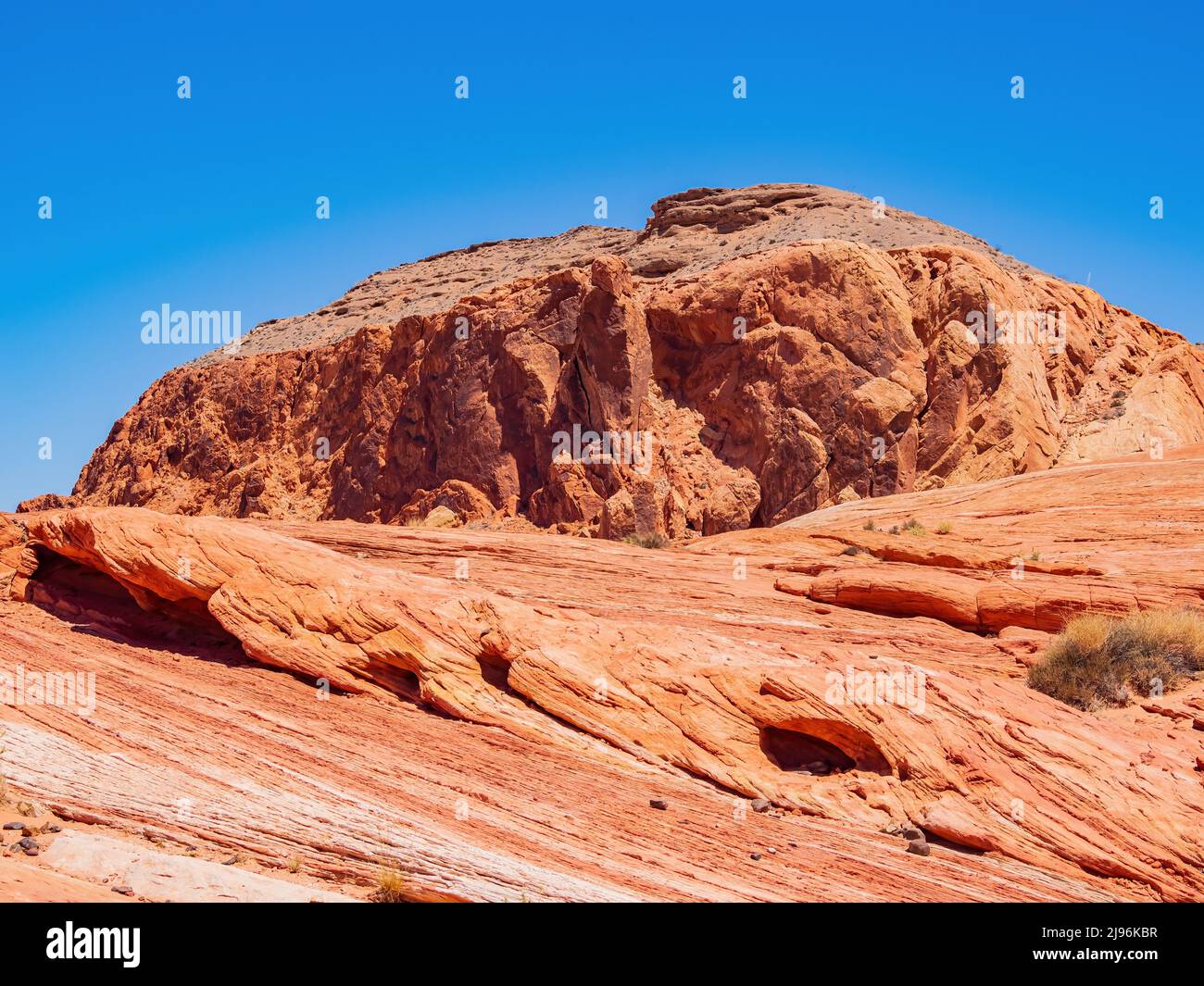 Sunny view of the landscape of Valley of Fire State Park at Nevada ...