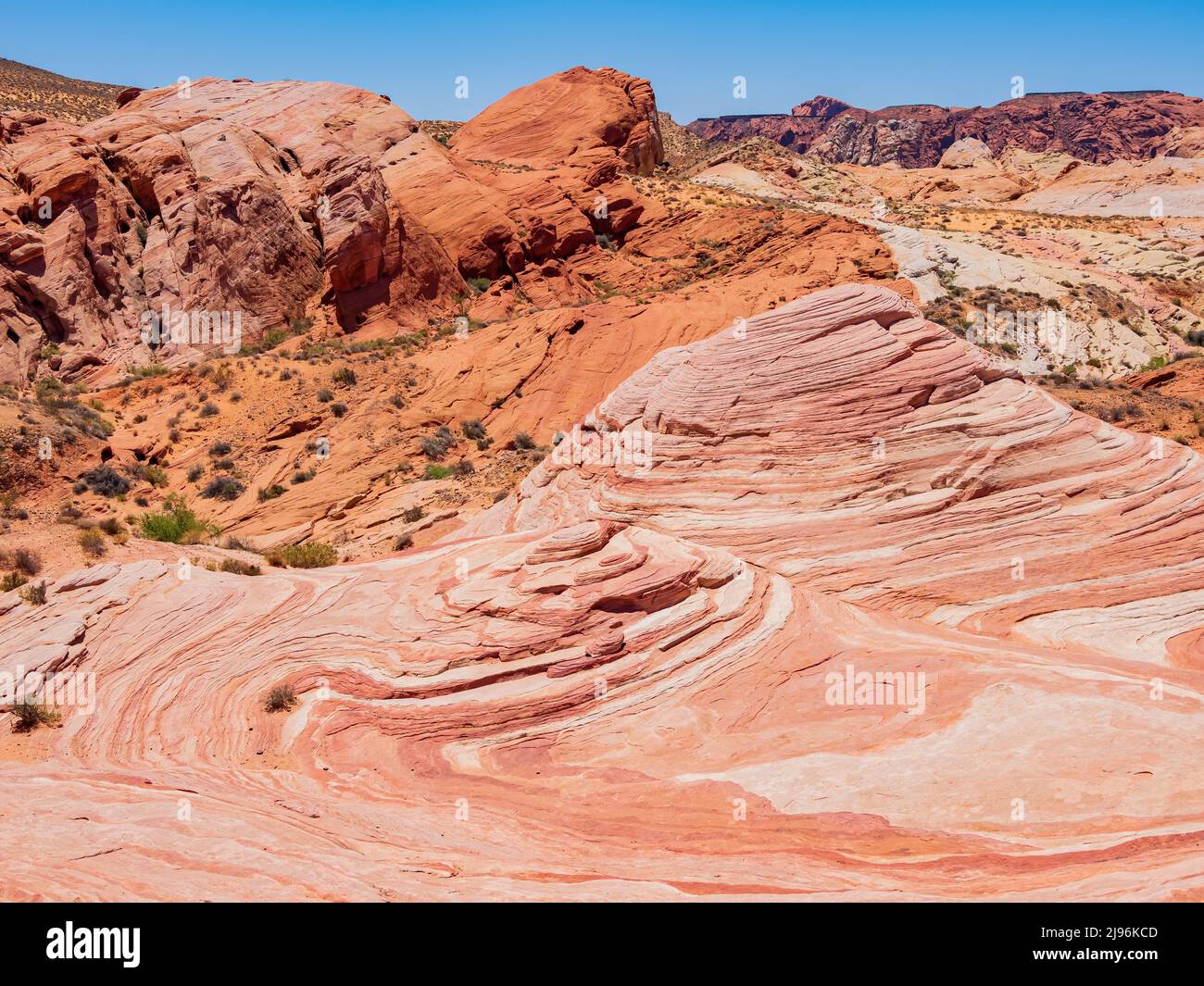 Sunny view of the Firewave of Valley of Fire State Park at Nevada Stock ...