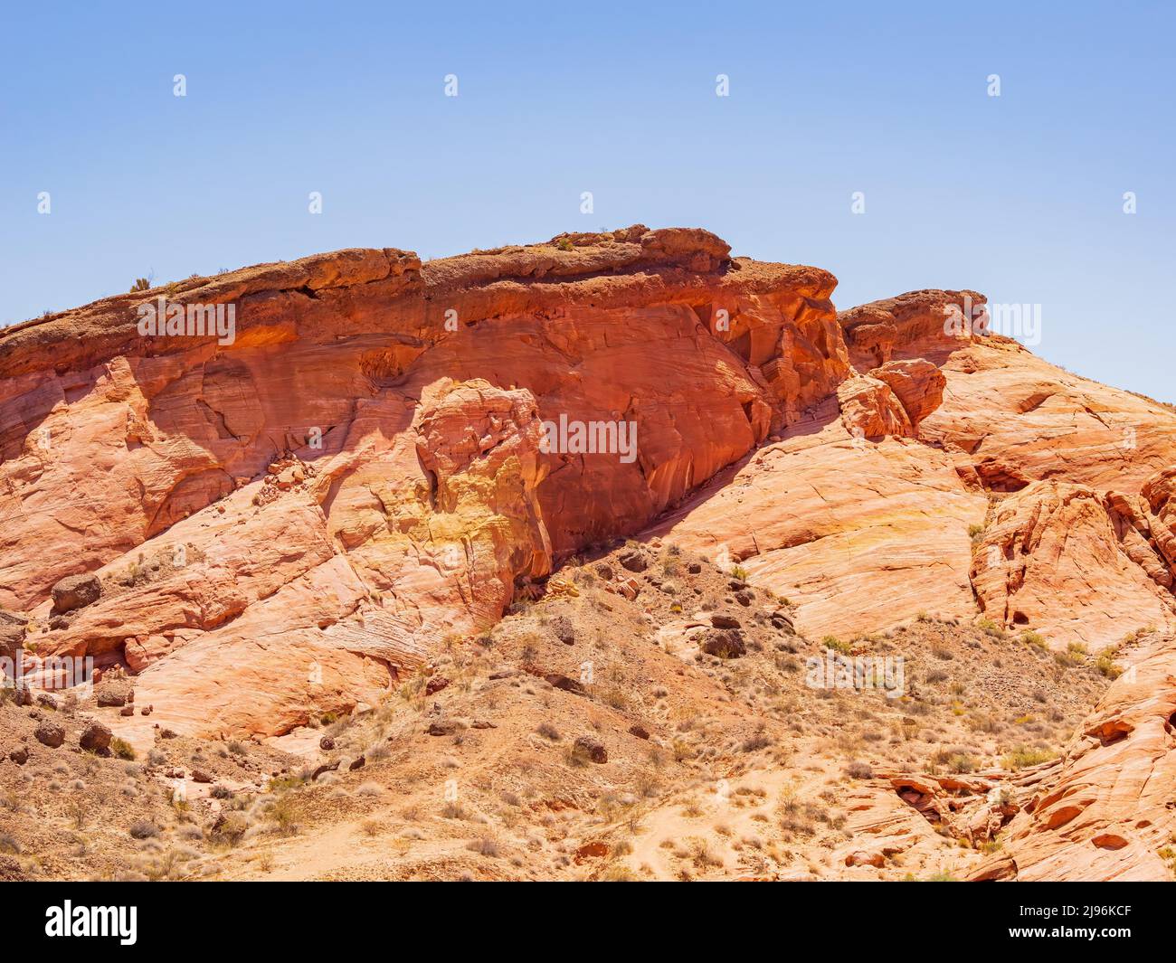 Sunny view of the Firewave of Valley of Fire State Park at Nevada Stock ...