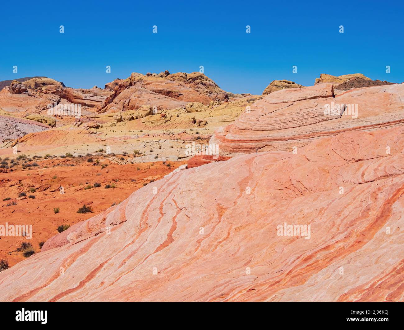 Sunny view of the Firewave of Valley of Fire State Park at Nevada Stock ...