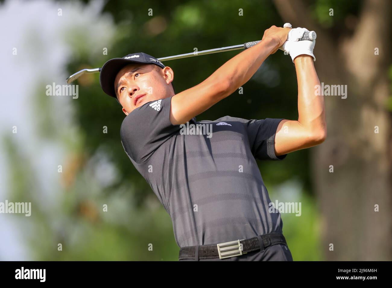 Tulsa, OK, USA. 20th May, 2022. Collin Morikawa hits his tee shot on ...