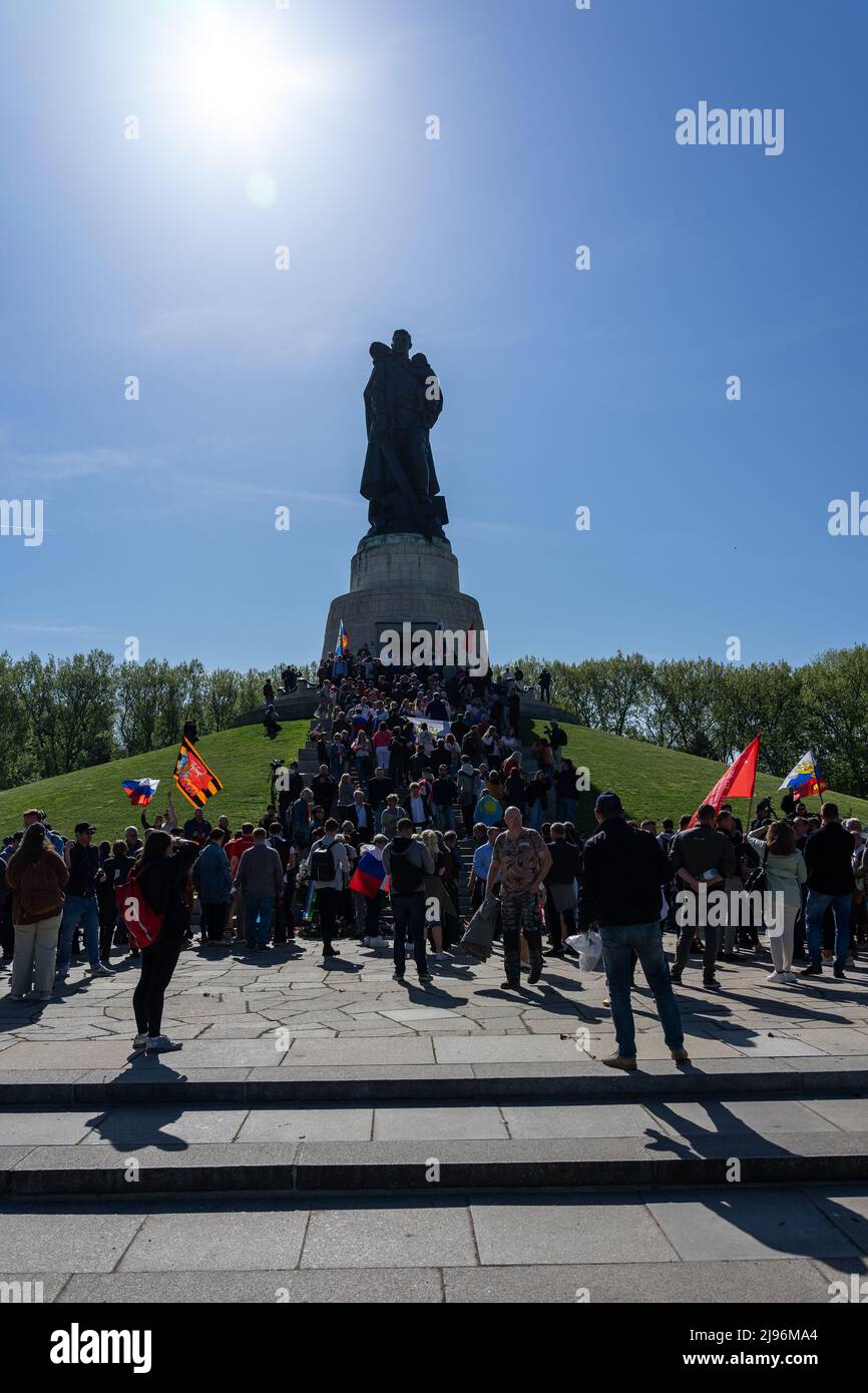 BERLIN - MAY 09, 2022: Victory Day in Treptower Park. Guests and ...
