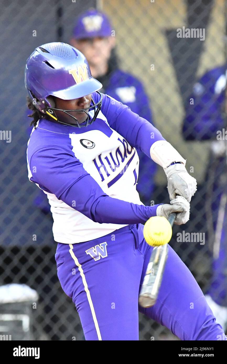 Seattle, WA, USA. 20th May, 2022. Washington's Olivia Johnson makes ...