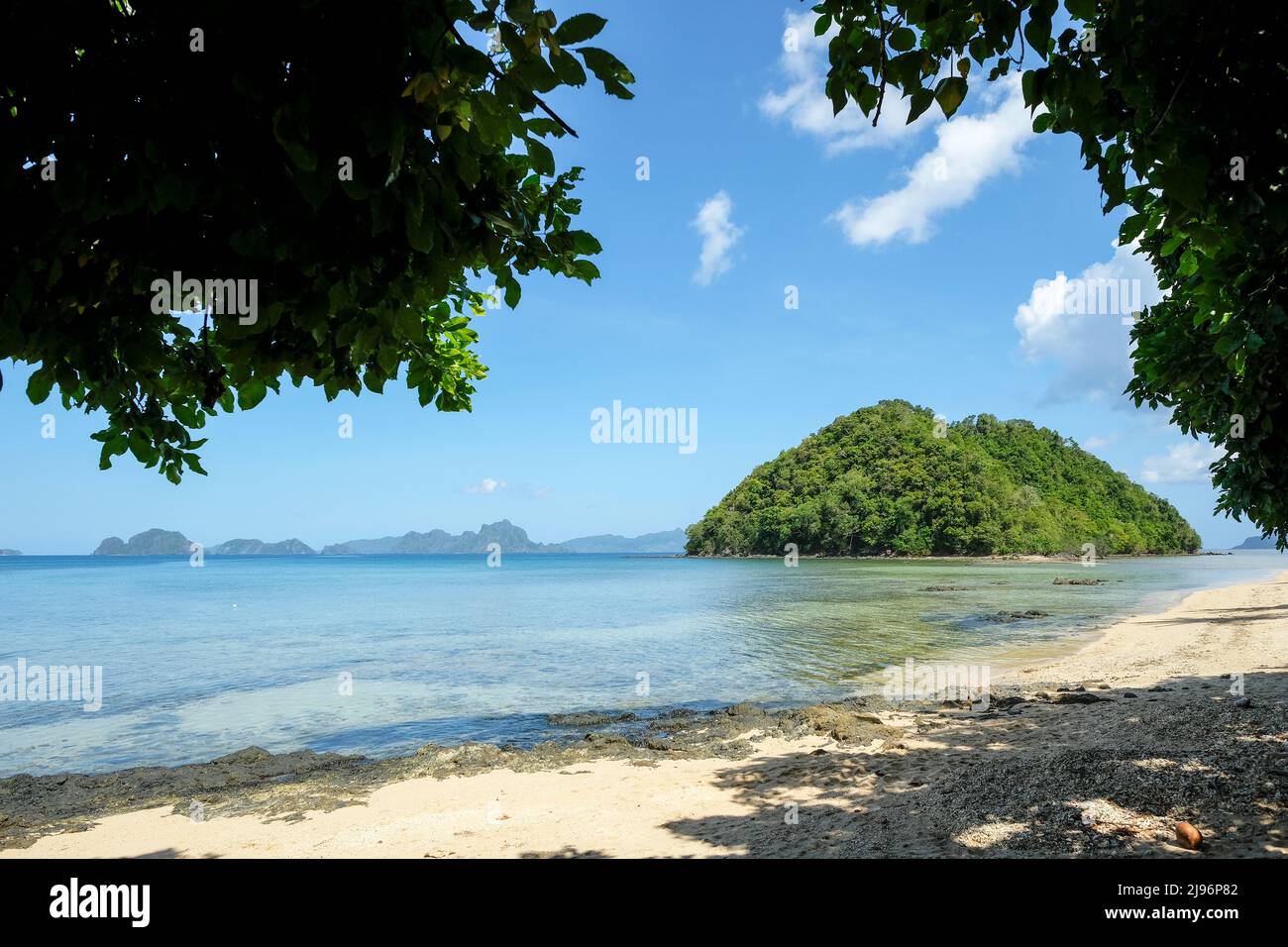 Las Cabanas beach in El Nido., Palawan, Philippines Stock Photo - Alamy