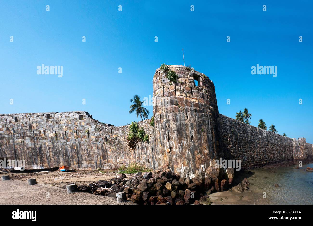 Bastion of magnificent Sindhudurg Fort near malvan district Sindhudurg ...