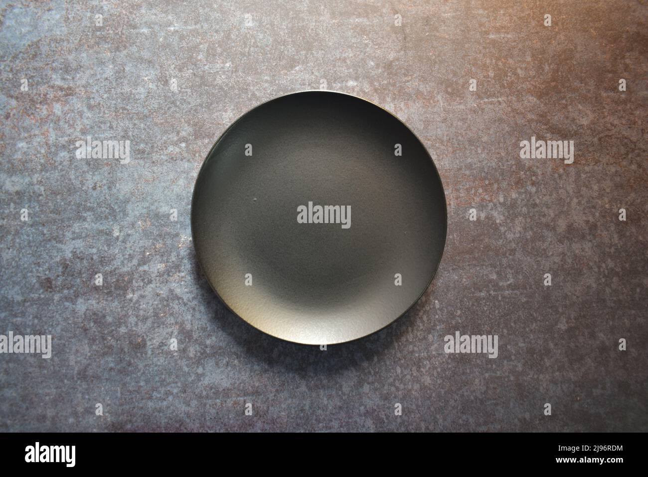Empty ceramic side plate hi-res stock photography and images - Alamy