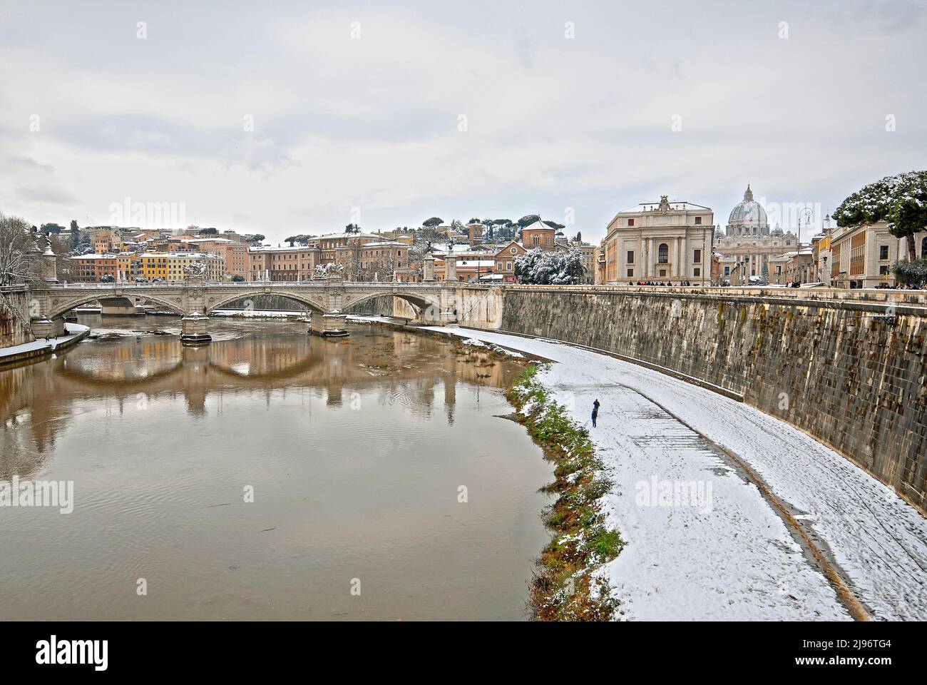 Rome with snow hi-res stock photography and images - Alamy
