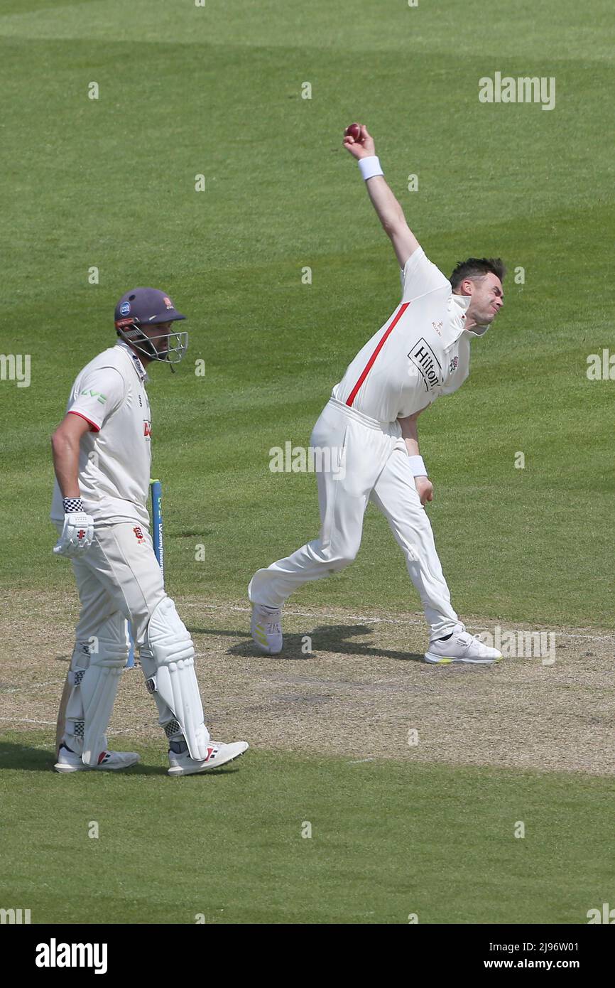 James anderson bowling 2022 hi-res stock photography and images - Alamy