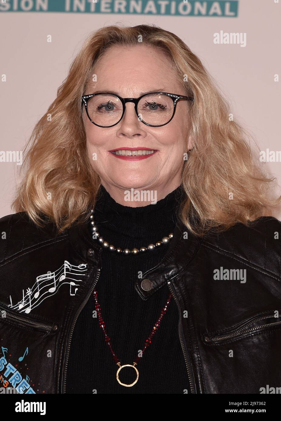 Los Angeles, USA. 21st May, 2022. Cybill Shepherd walking on the red ...
