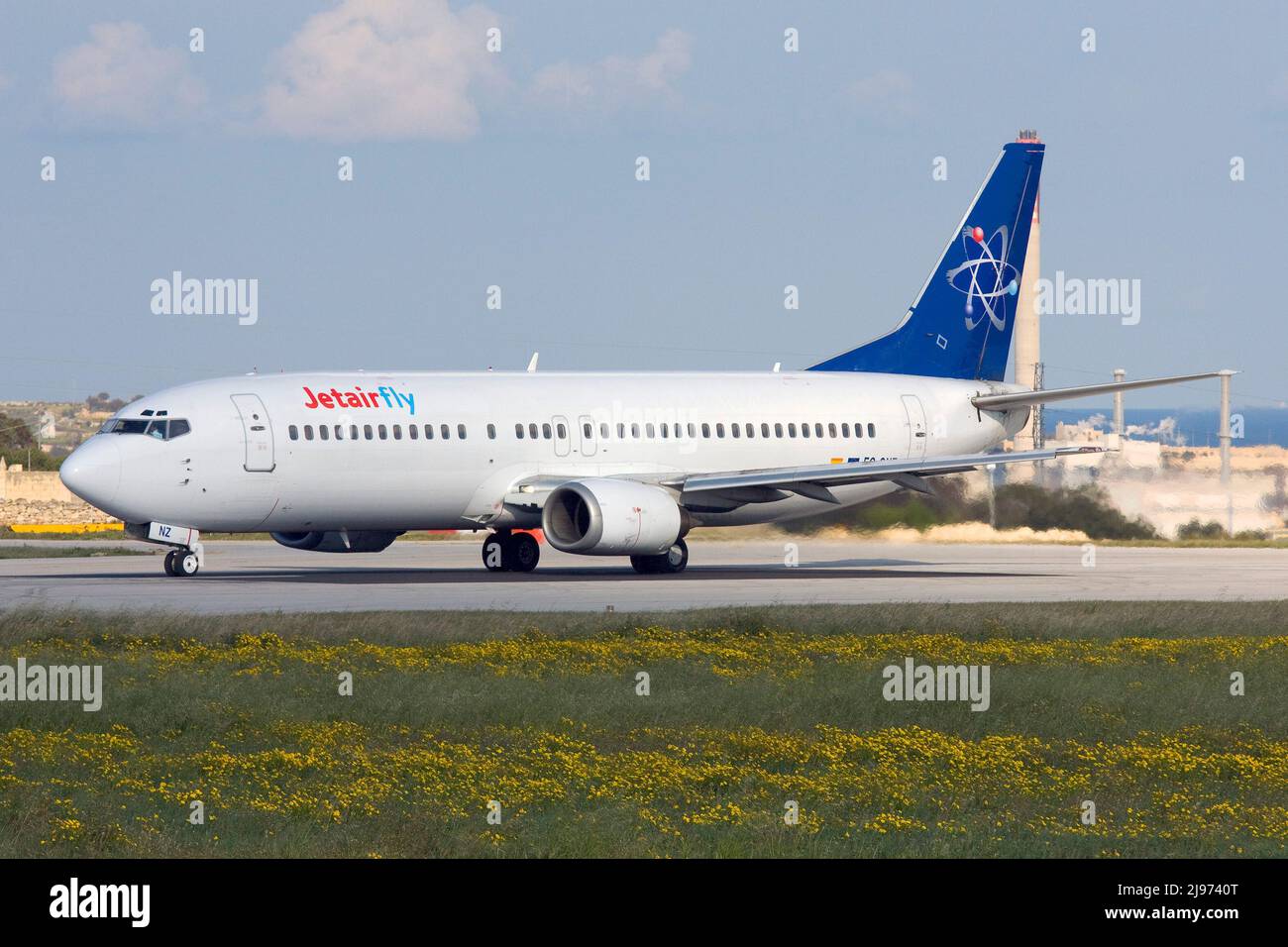 Jetairfly (TUI Airlines Belgium) Boeing 737-4Y0 (Reg.: EC-GNZ) still ...