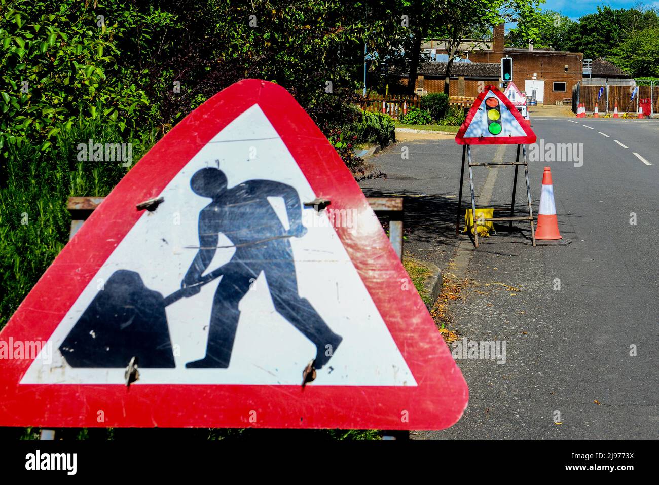 Traffic signs contraflow hi-res stock photography and images - Alamy