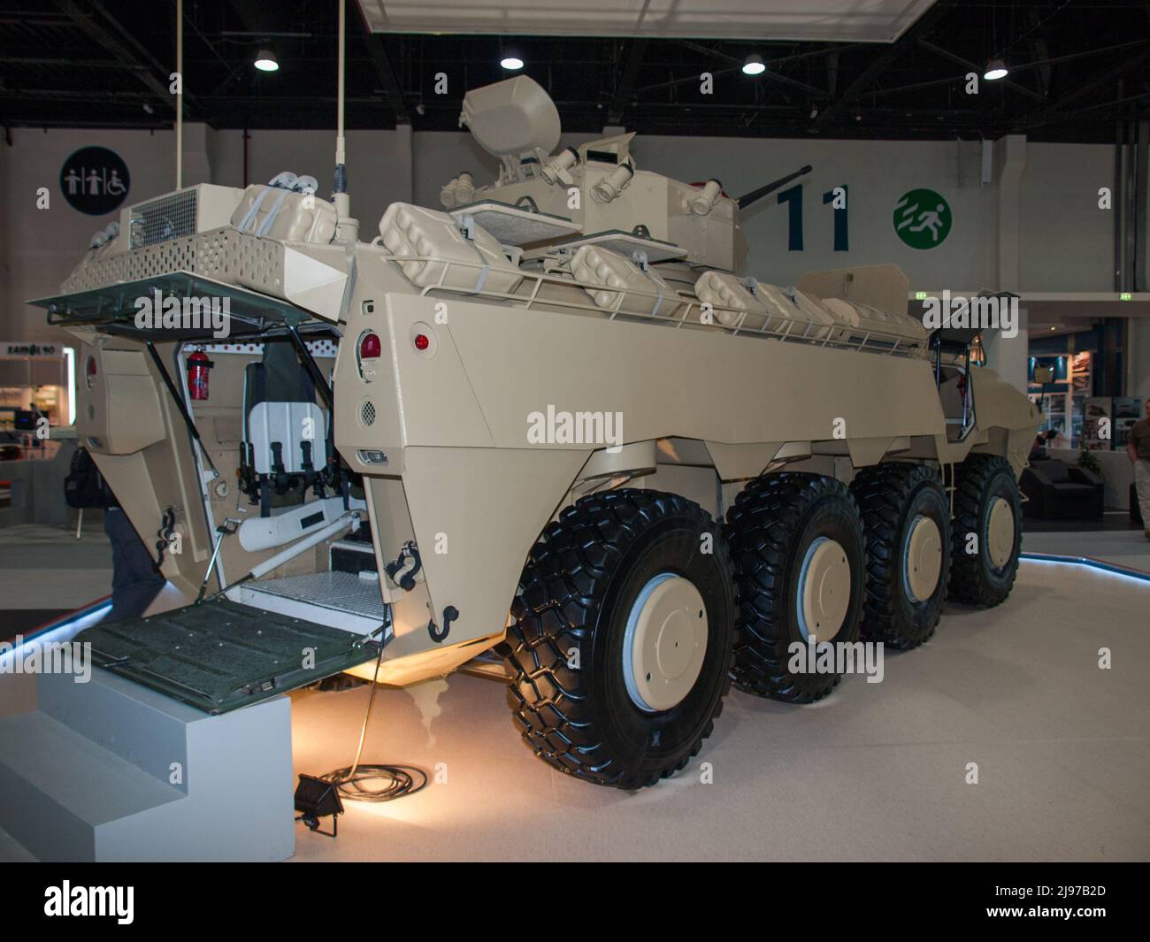 Amphibious armoured all terrain vehicle hi-res stock photography and ...