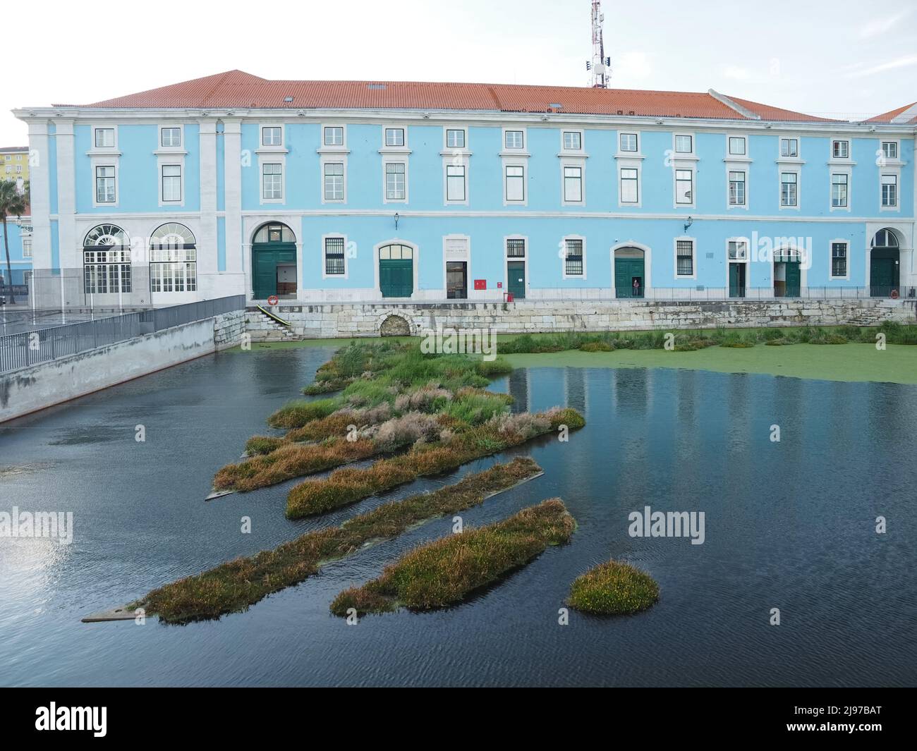 Seafront house lisbon hi-res stock photography and images - Alamy