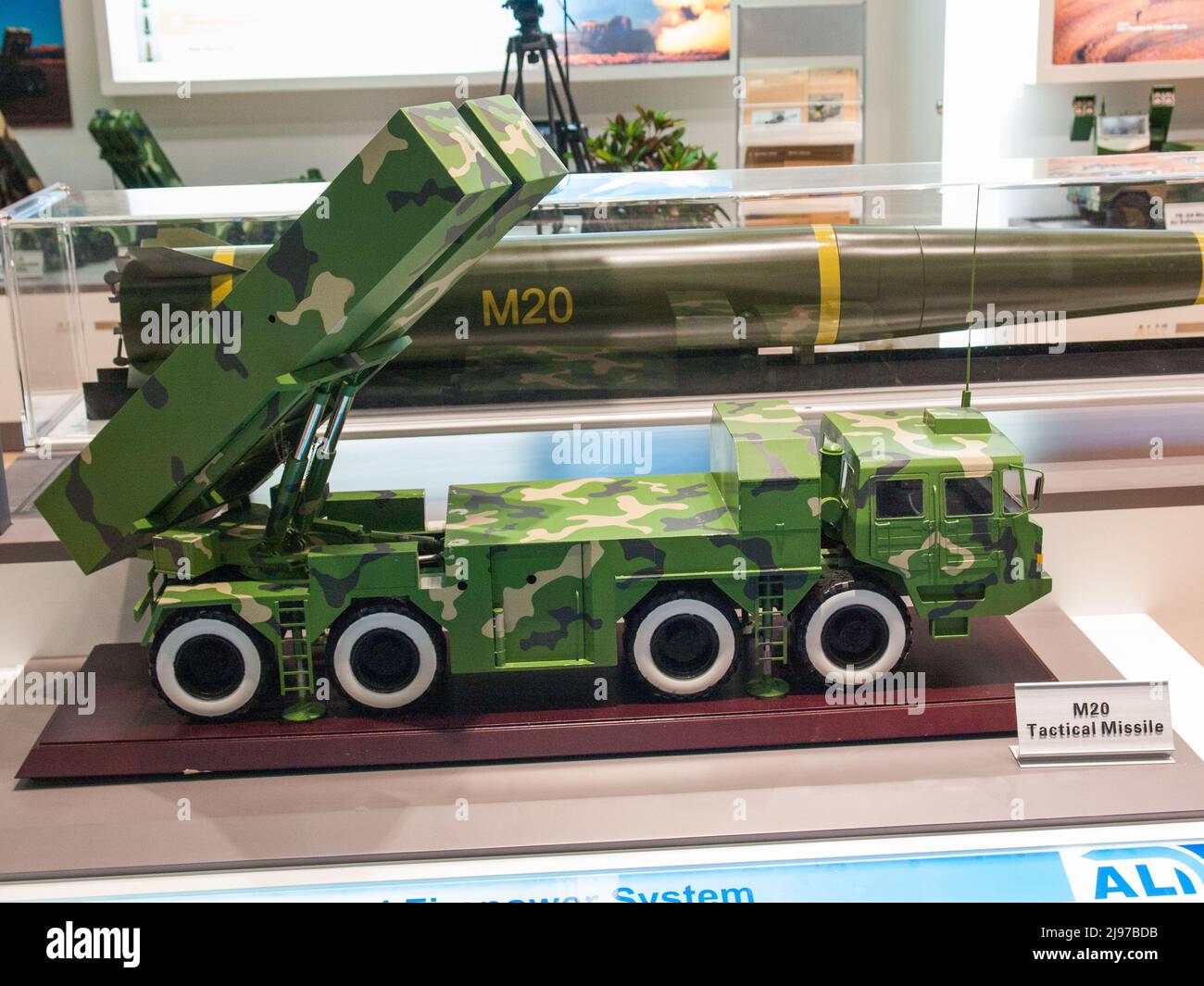 Army tactical missile system hi-res stock photography and images - Alamy