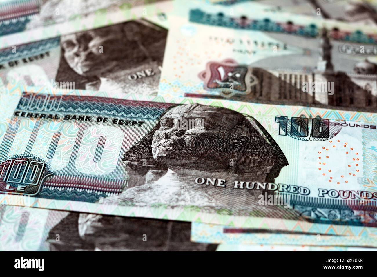 Pile of 100 LE one hundred Egyptian pounds money banknotes series 2014 ...