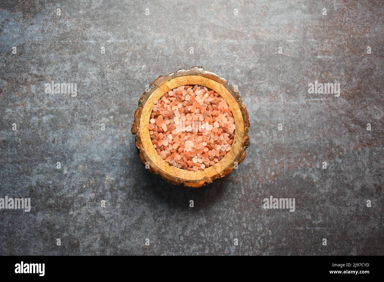 Raw whole dried Himalayan pink rock salt Stock Photo - Alamy