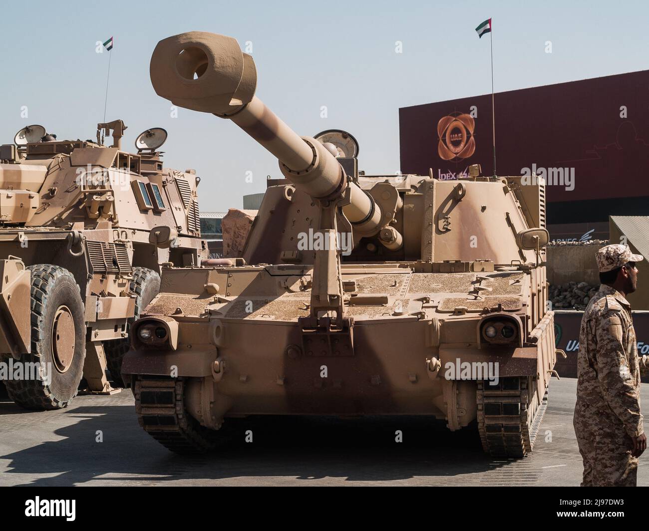 Self propelled howitzer m109 hi-res stock photography and images - Alamy