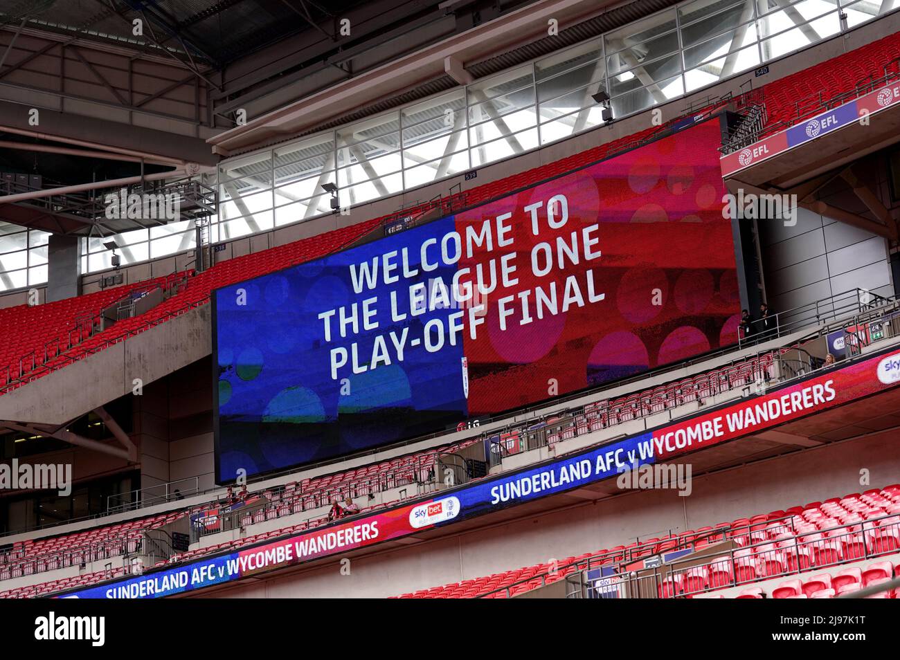 A view inside wembley stadium hi-res stock photography and images - Alamy