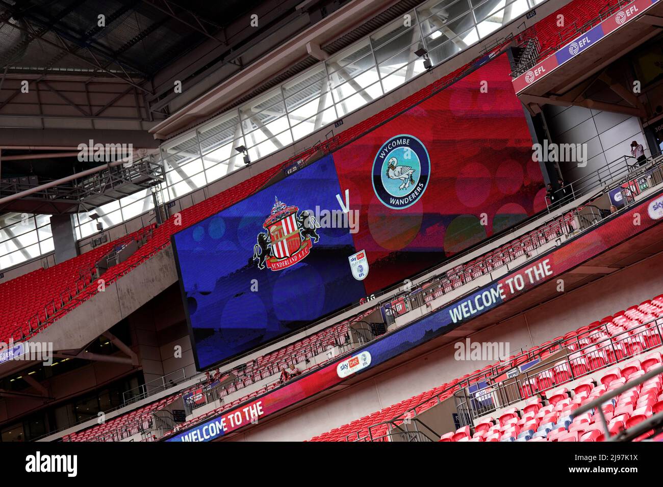 A view inside wembley stadium hi-res stock photography and images - Alamy