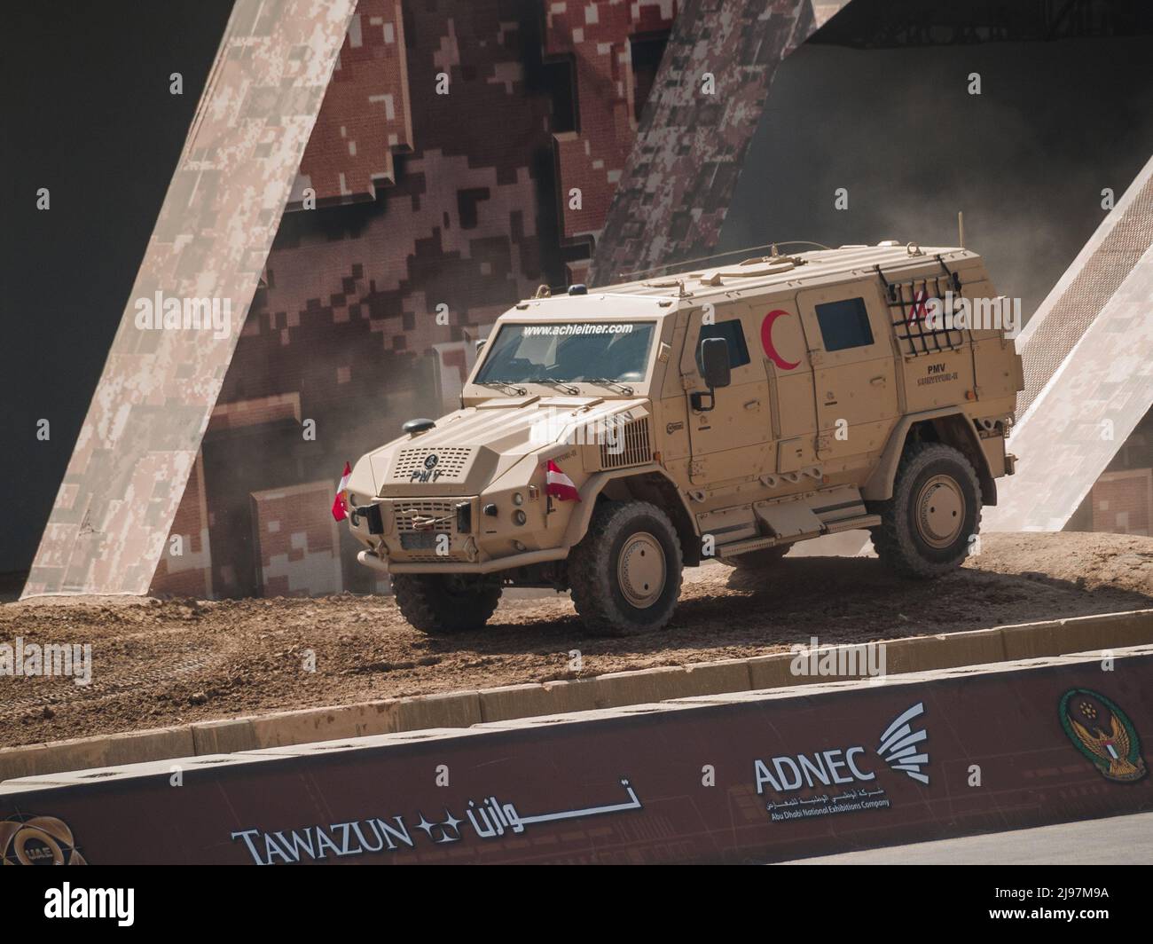 Army hospital ambulance hi-res stock photography and images - Alamy