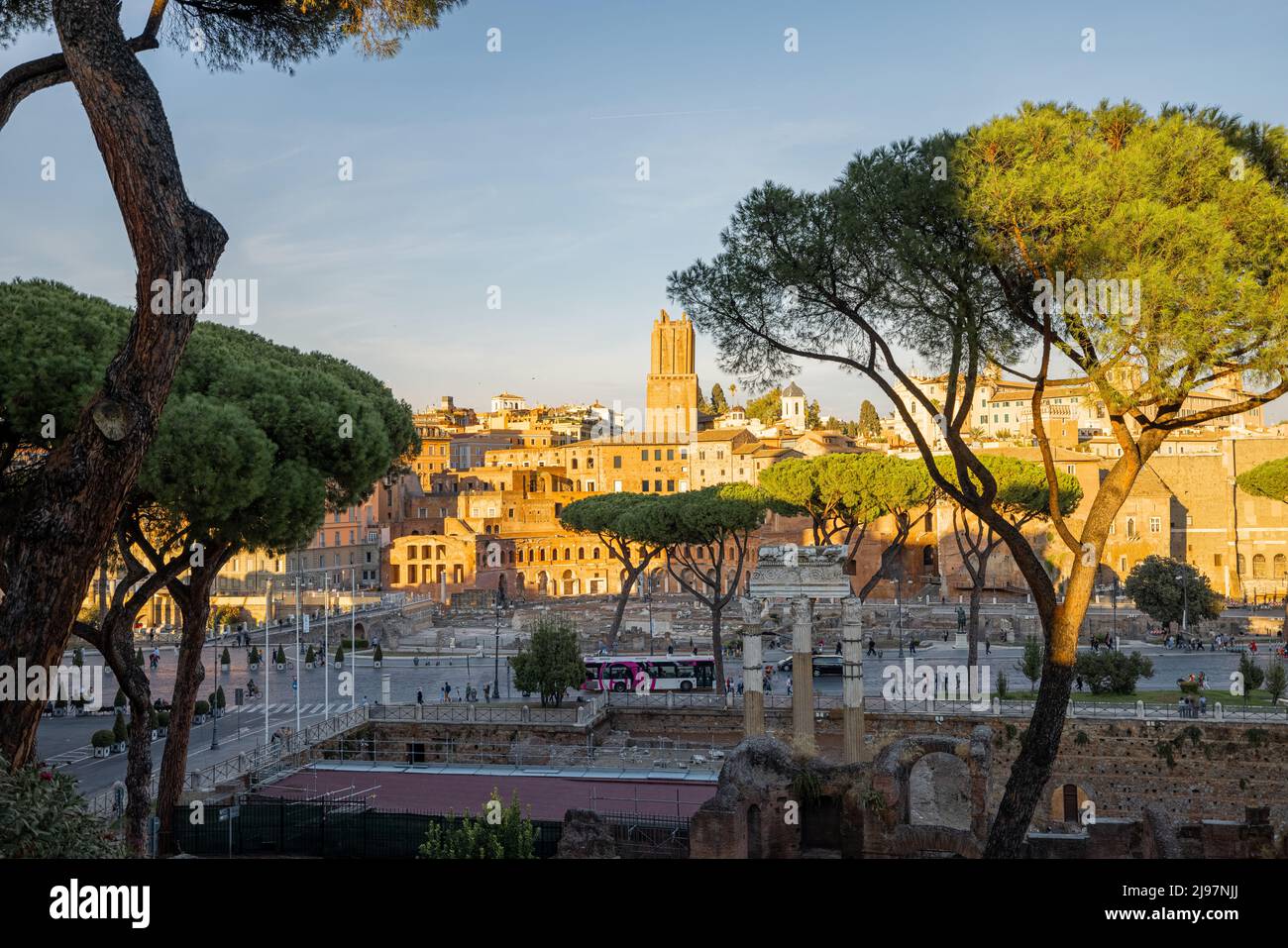 Ruins at Roman Forum in Rome on sunset Stock Photo - Alamy