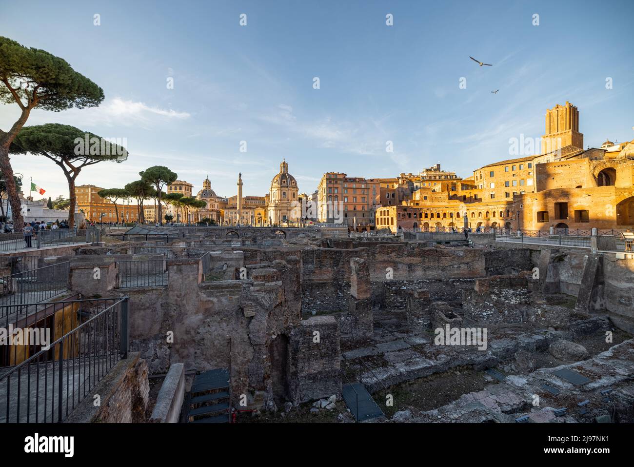 Ruins at Roman Forum in Rome on sunset Stock Photo - Alamy