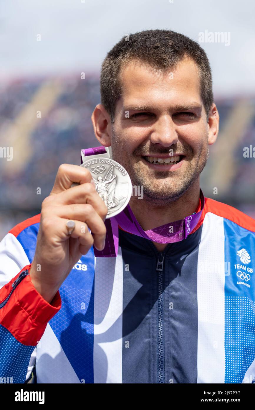 Birmingham, UK. 21st May, 2022. Robbie Grabarz of Team GB receives a ...