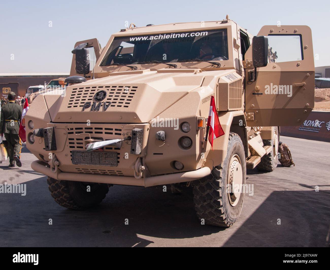 Humvee ambulance hi-res stock photography and images - Alamy
