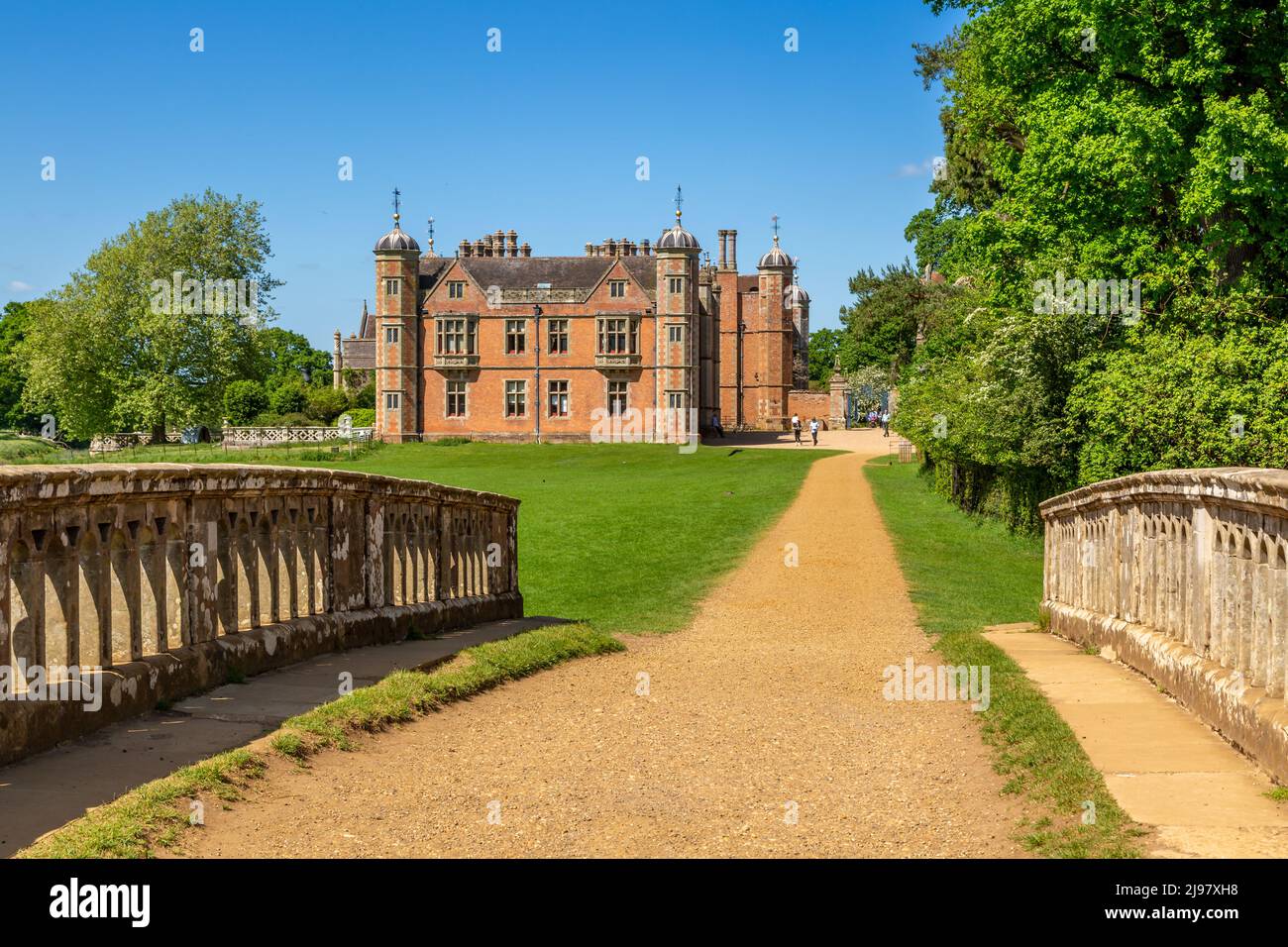 Beautiful Charlecote House & Gardens in Charlecote Park, Warwickshire ...