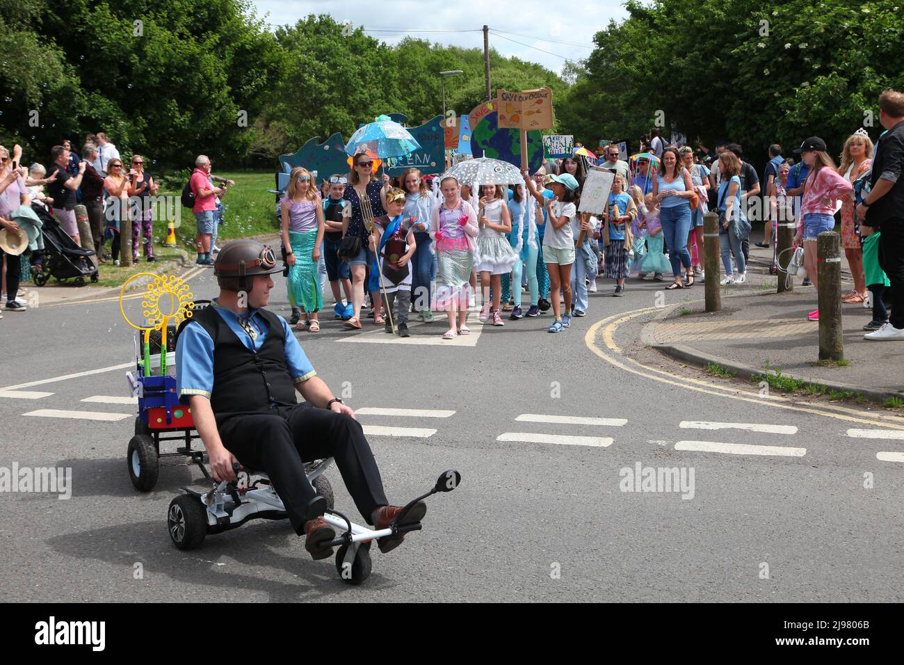Walton on the Hill, Surrey, UK. 21st May, 2022. The Village Pageant ...